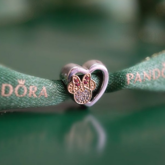 Pandora | Jewelry | Pandora Mickey Mouse And Minnie Mouse Love Icons ...
